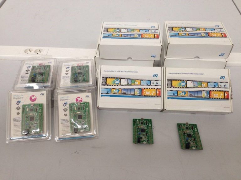 Don de matériel de la société ST Microélectronique - Génie ...