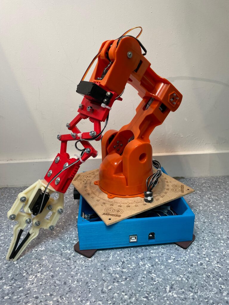 Bras de robot Braccio ArduinoGénie électrique